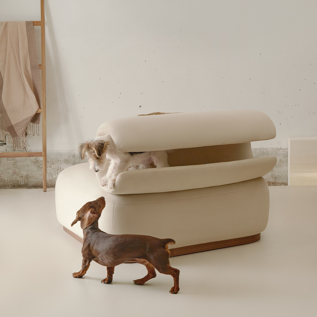 Riikyu "Crescent Moon" Sofa